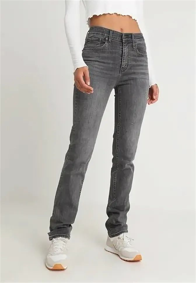 Джинсы Женский Levi's светло-серый, размер 46 купить c доставкой на OZON по низкой цене (2287126812)