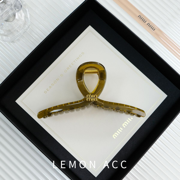 Miu Miu Заколка для волос купить на OZON по низкой цене (2869040714)