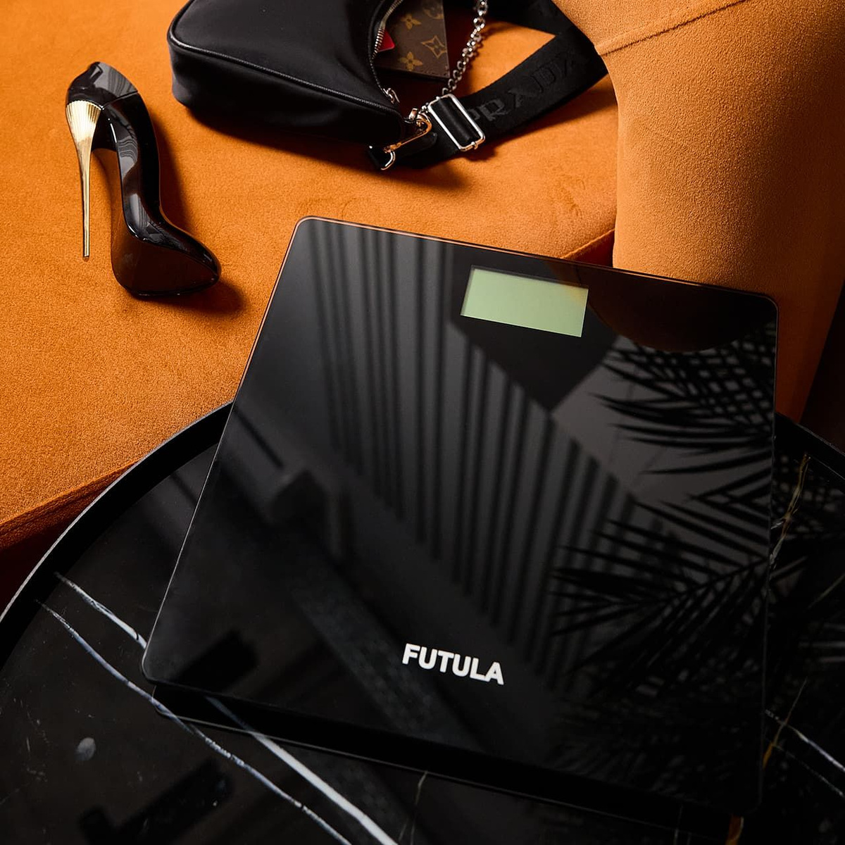 Напольные весы FUTULA Smart Scale 1, черный купить по низкой цене с доставкой в интернет ...