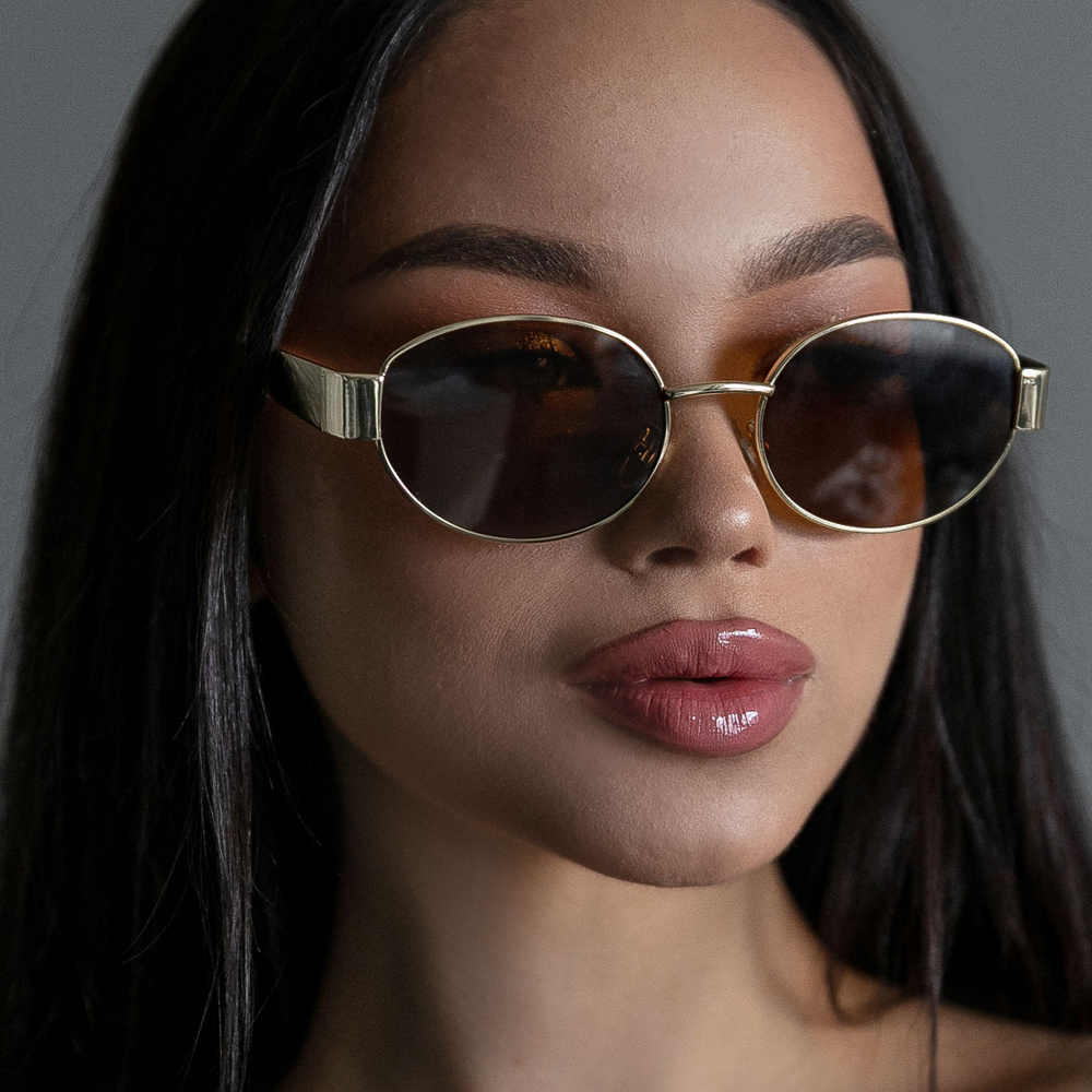 Очки солнцезащитные овальные имиджевые с золотой оправой, без диоптрий ...