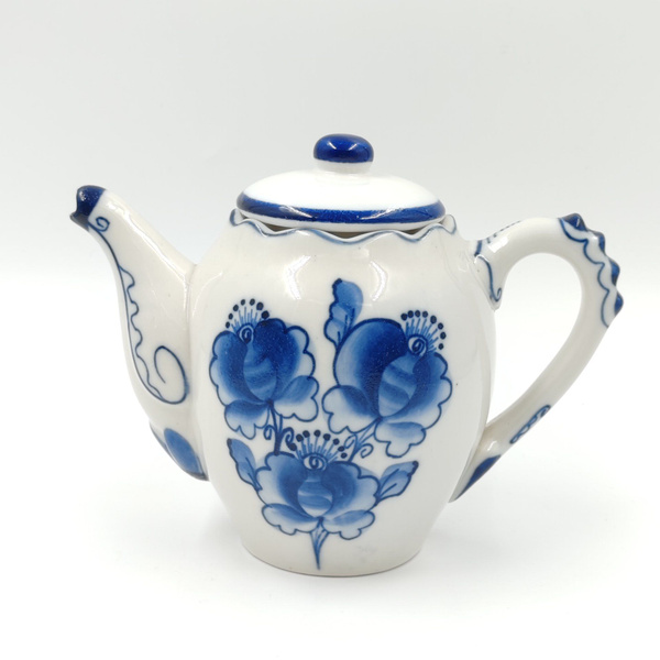 Чайник винтажный миниатюрный с цветочным декором, фарфор, роспись, Объединение Гжель, СССР, 1972 ...