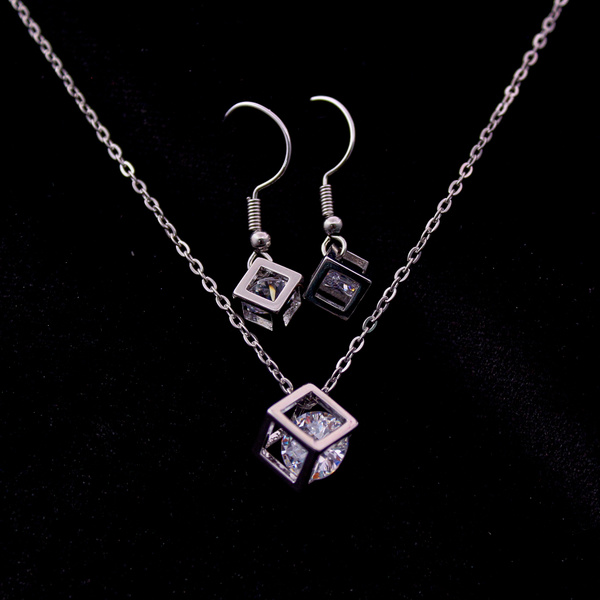 Blur Jewelry Комплект украшений серьги и подвеска "Танцующий камень ...