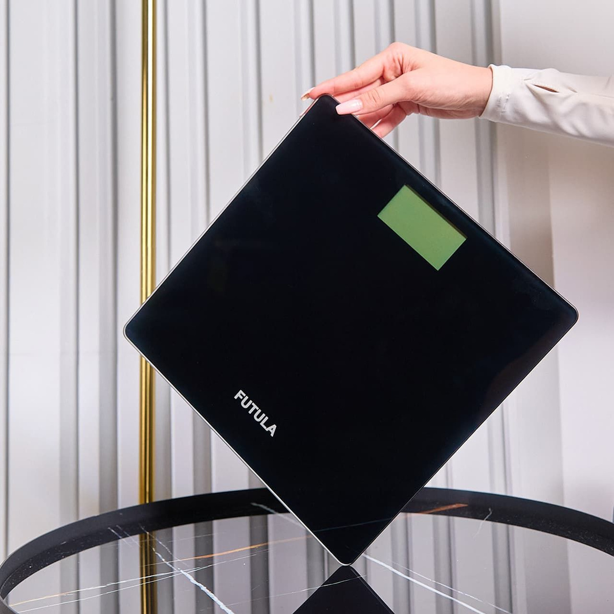 Напольные весы FUTULA Smart Scale 1, черный купить по низкой цене с доставкой в интернет ...