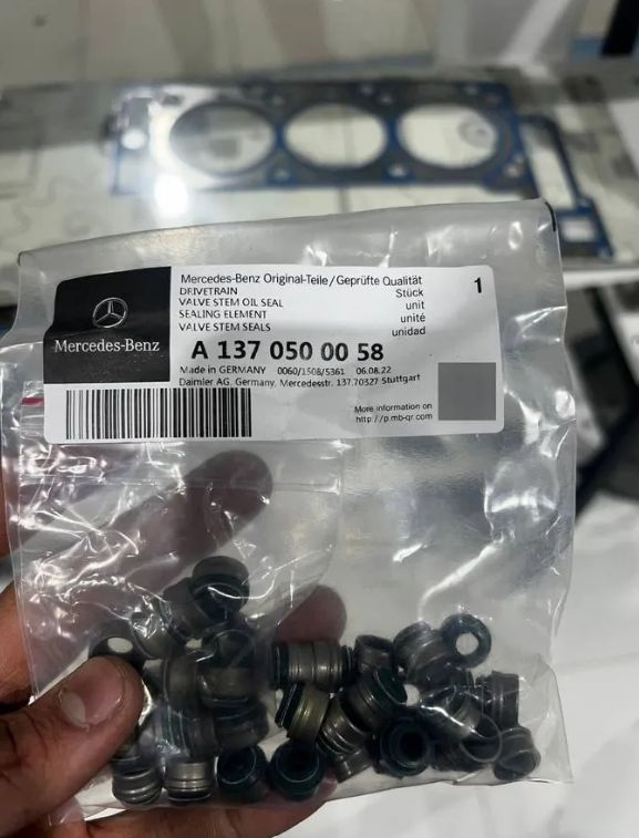 Mercedes-Benz Колпачок маслосъемный, арт. a1370500058, 1 шт. купить на ...