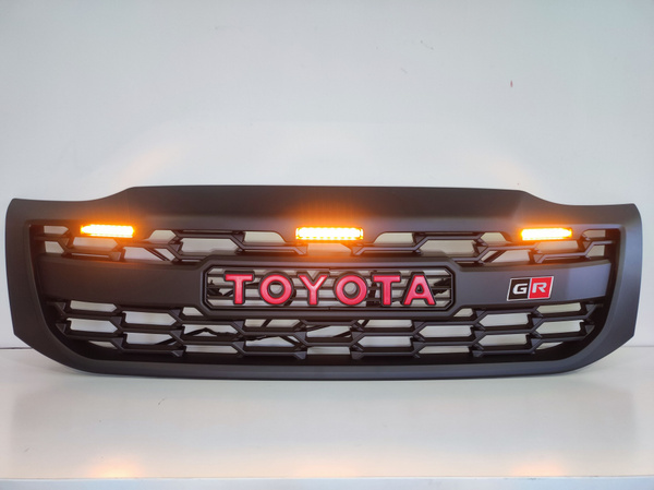 Решетка радиатора в стиле GR с ДХО на Toyota Hilux (2012-2014) купить ...