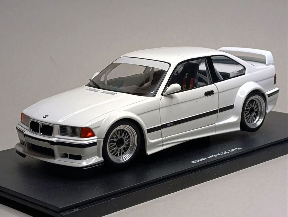 Модель коллекционная Werk 83 BMW M3 GTR (E36) "plain body version" 1:18 ...
