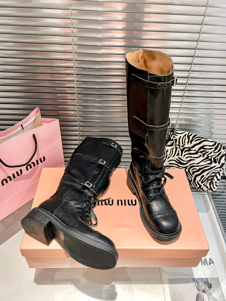 Сапоги Женский Miu Miu, размер 39 черный На любой сезон Платформа Декоративная отстрочка Без ...