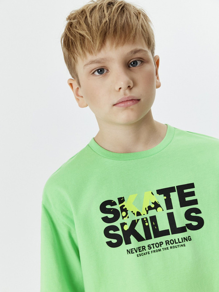 Футболка Мальчики Acoola салатовый Короткий, размер 104 Трикотаж, Хлопок Однотонный, Надписи ...