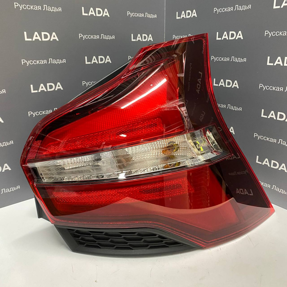 Фонарь задний правый универсал SW Cross LADA ISKRA (оригинал) купить на OZON по низкой цене ...