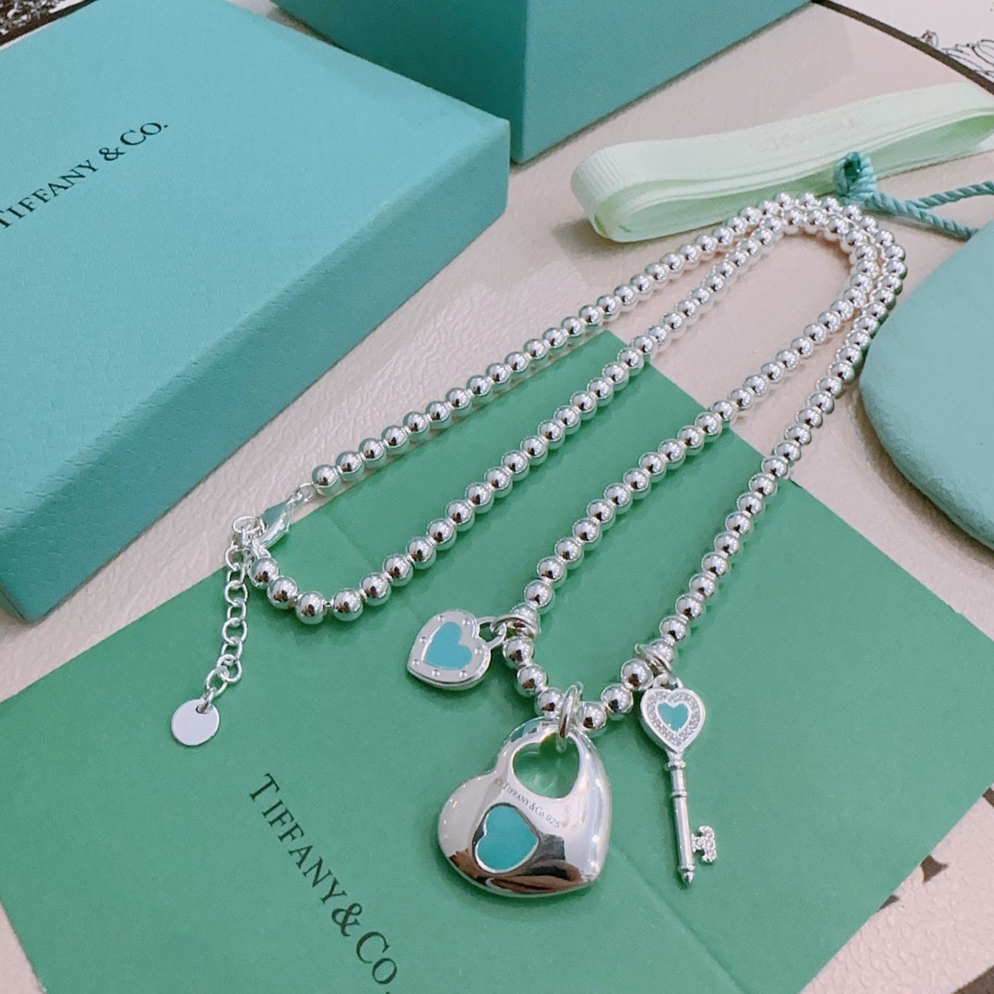 Tiffany & Co Колье купить на OZON по низкой цене (3326726864)