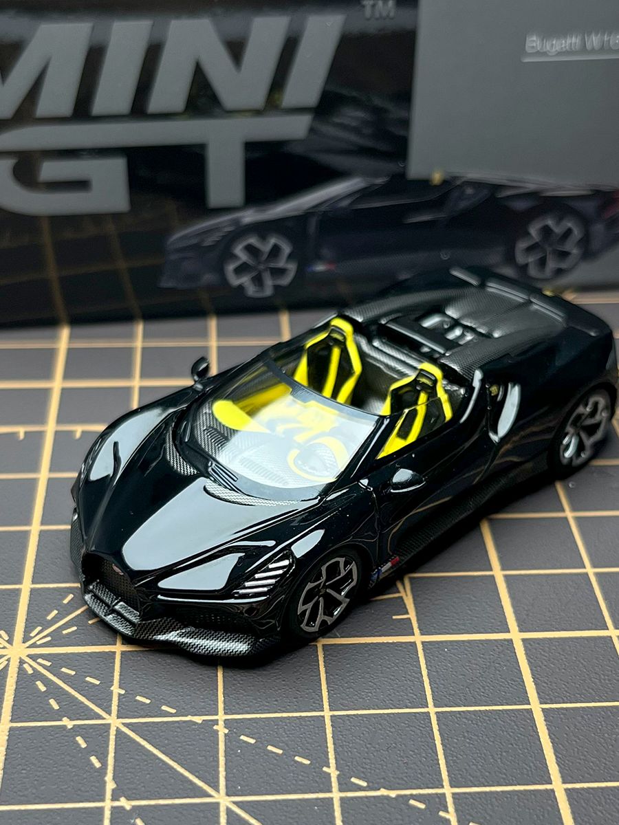 Машинка MINI GT 1/64 MGT 1058 Bugatti W16 Mistral Black Die-cast Alloy ...