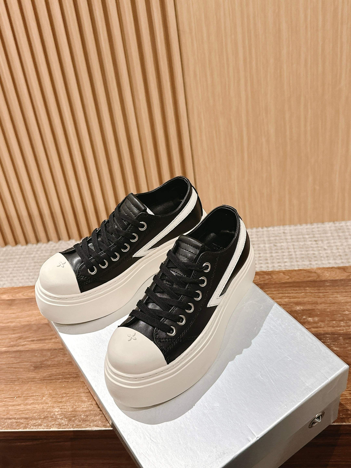 Кроссовки Женский, Девочки SMFK Мех искусственный, размер 39 На любой сезон Шнурки Вышивка ...