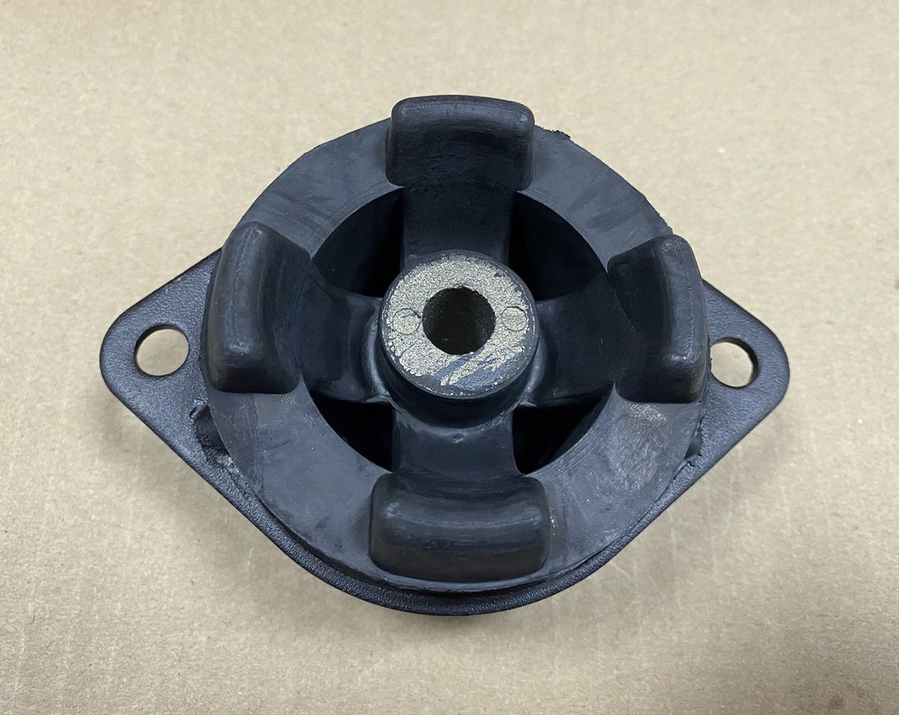 Опора КПП Audi 80 B3 (Ossca) купить на OZON по низкой цене (1716317808)