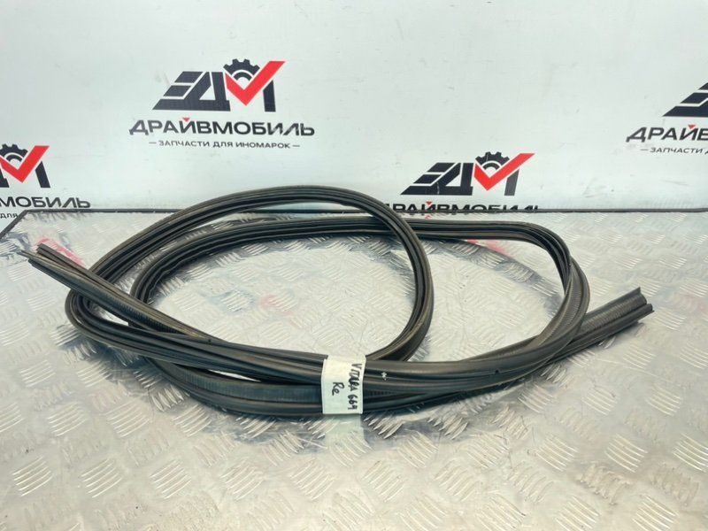 Уплотнитель двери багажника Suzuki Grand Vitara 2007 8468165J00 JT J20A ...