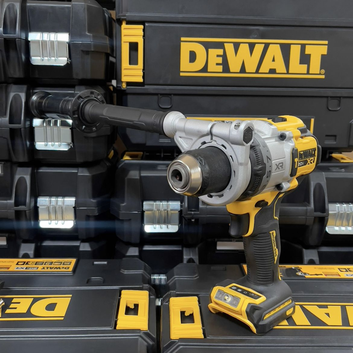 Высоконагрузочная ударная дрель-шуруповерт аккумуляторная DeWalt ...