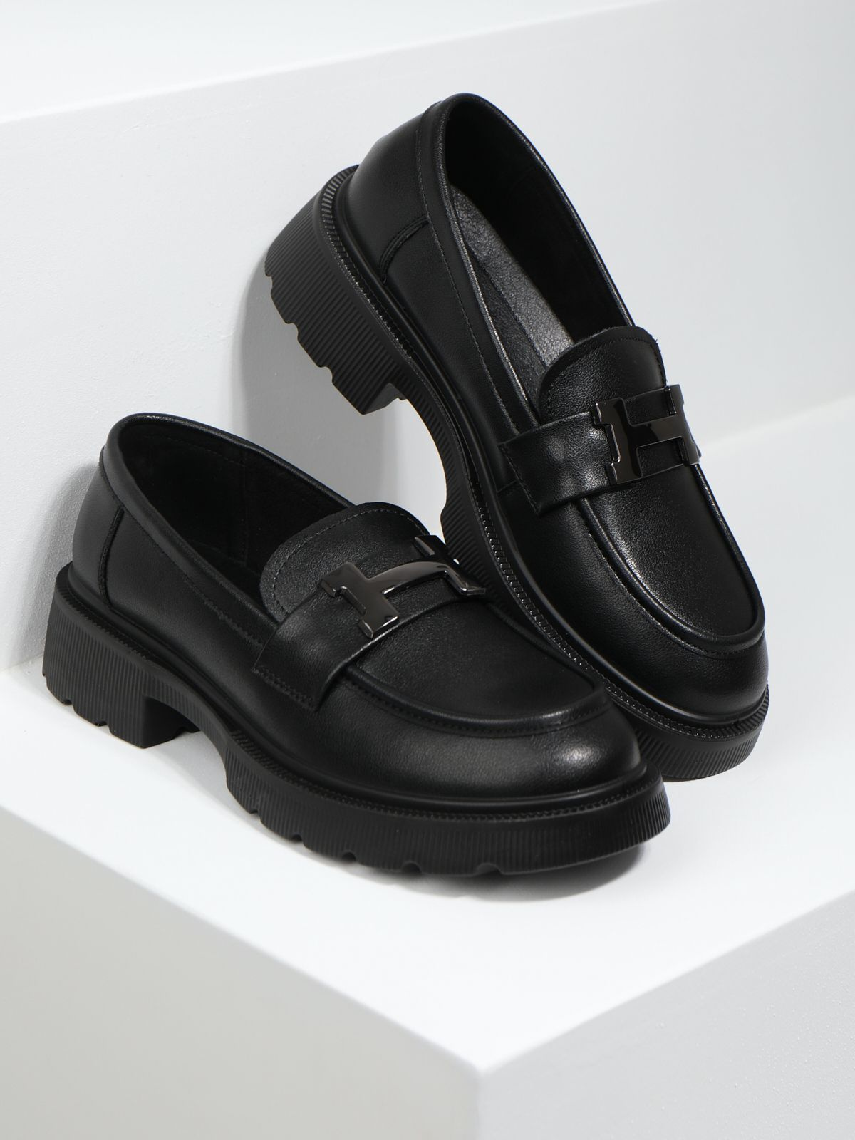 Лоферы Женский Covani черный муар, черный нюд, размер 38 Стандартный средний (до 9 см) На любой ...