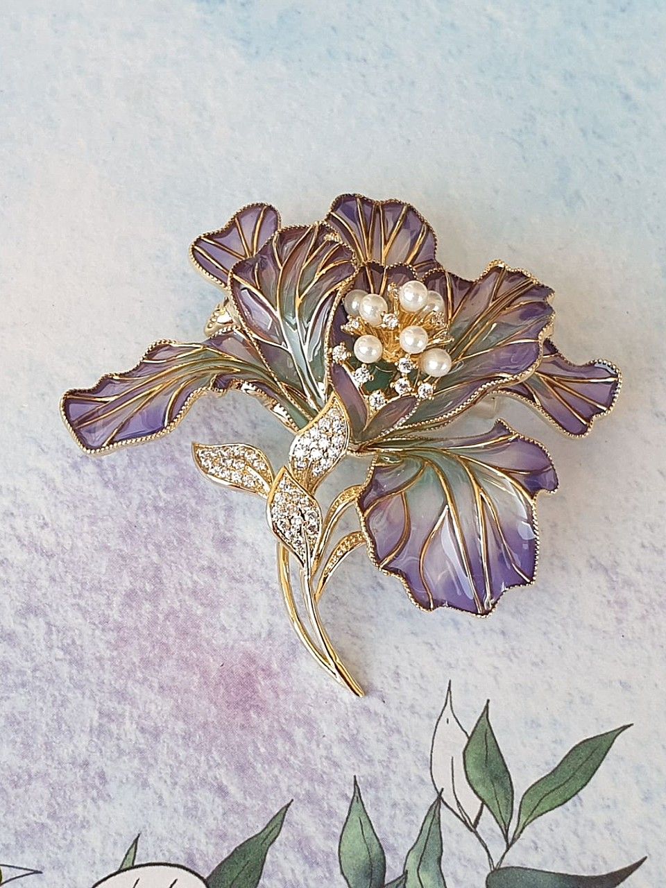Брошь "Роскошный ирис", цвет: золото, фиолетовый, голубой. Коллекция ...