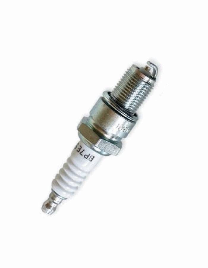 Свеча зажигания 2412 NGK BP7ES купить на OZON по низкой цене (734729341)