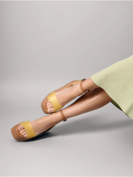 Босоножки Женский Obba Танкетка Натуральная кожа, размер 38 Толстая подошва, Круглый нос F Лето ...