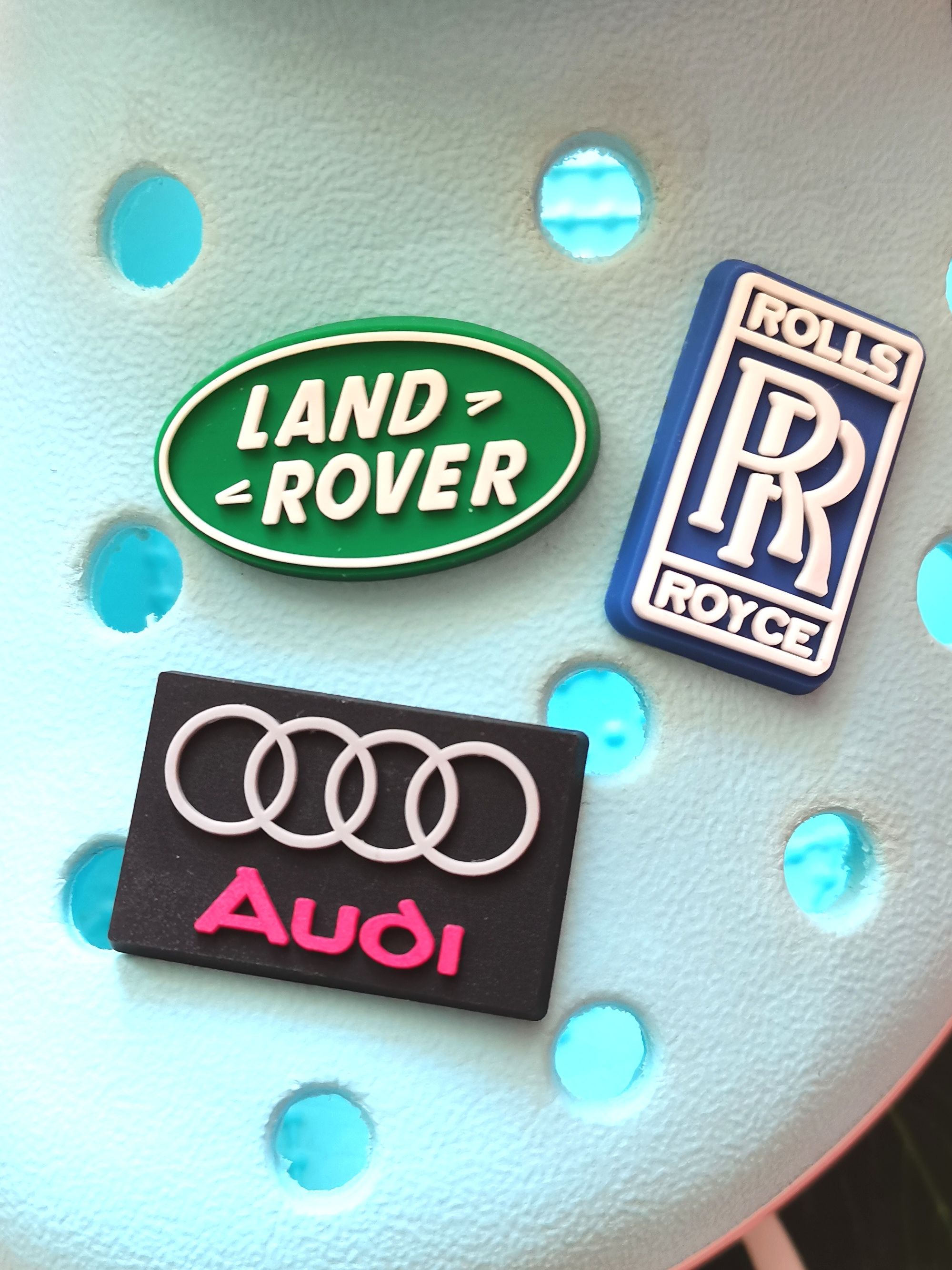 Джибитсы на crocs марки машин AUDI Land Rover Rolls-Royce для мальчиков ...