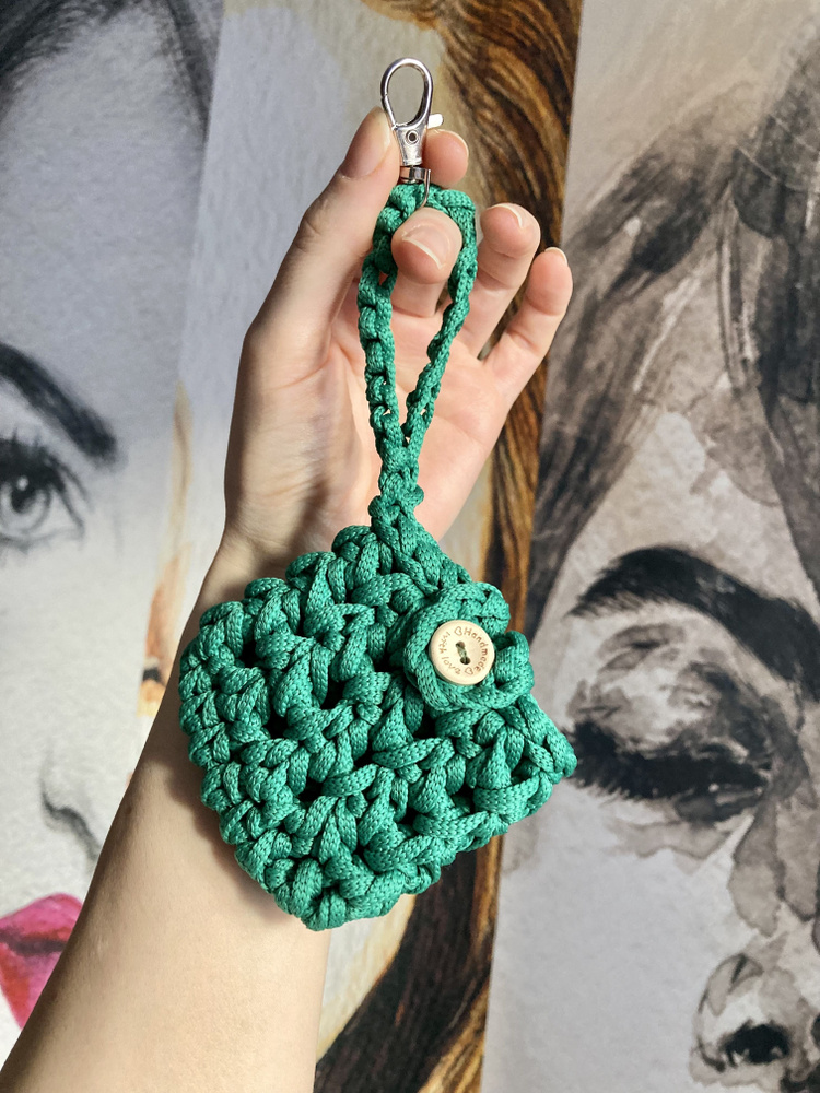 Брелок сумочка-чехол для наушников - купить с доставкой по выгодным ...