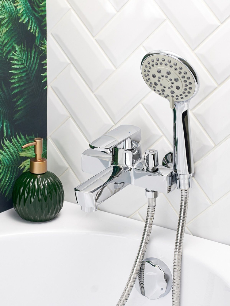 Смеситель для ванны с душем, Boou B8215-3EH, латунь, короткий монолитный излив, с душевой лейкой ...