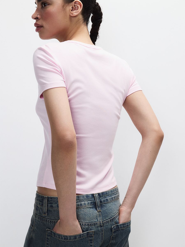 Футболка Женский Befree розовый Короткий, размер 46 Трикотаж Однотонный приталенный Повседневный ...