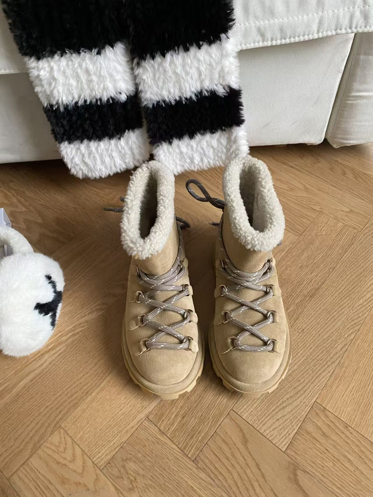 Сапоги Женский Miu Miu полусапоги, размер 37 бежевый глянец Зима Танкетка Франция Люверсы Без ...