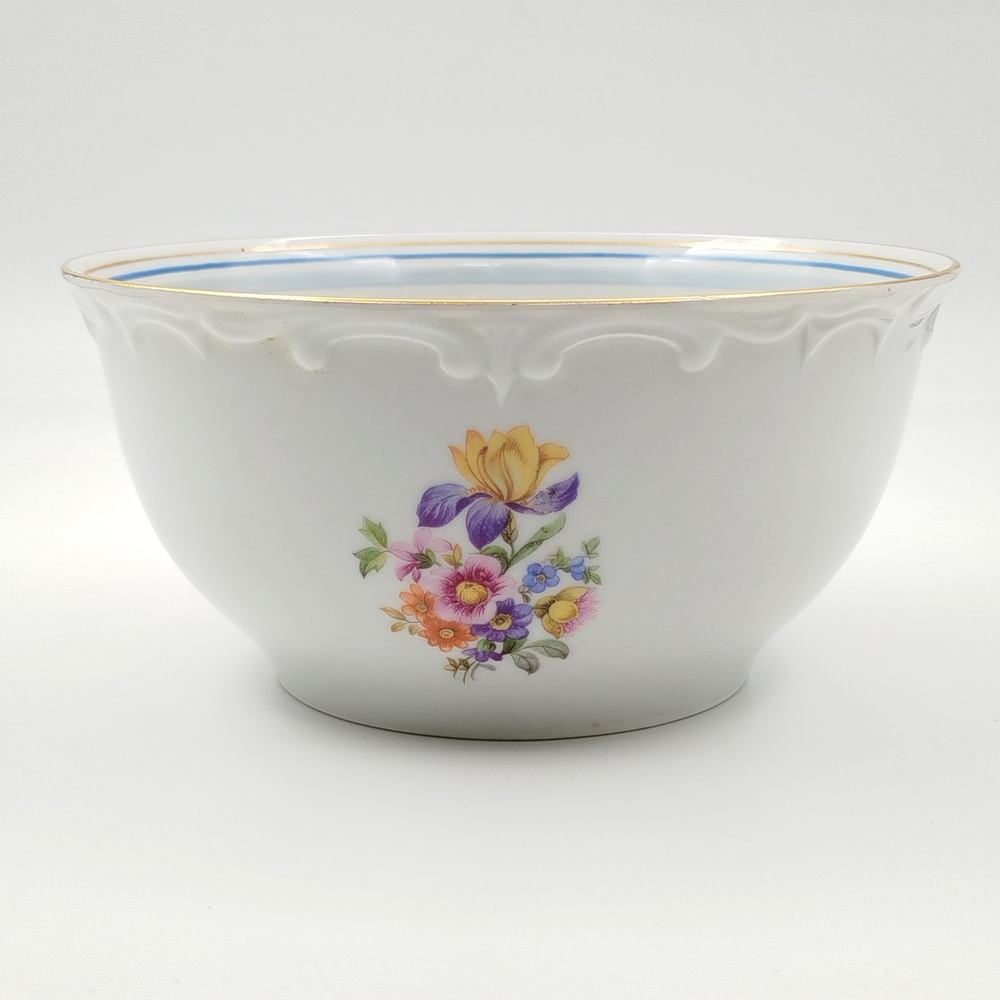 Салатник, украшенный цветочным и рельефным декором, фарфор деколь золочение, Kahla, Германия ...