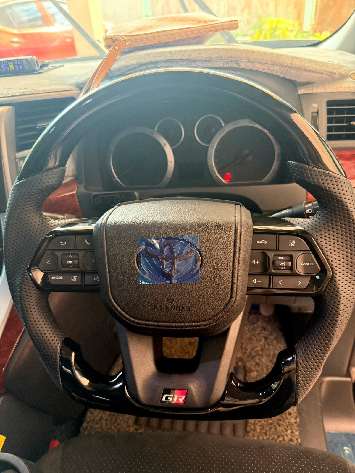 Подходит для Toyota Prado, Land Cruiser, Highlander, Senna, Elfa ...