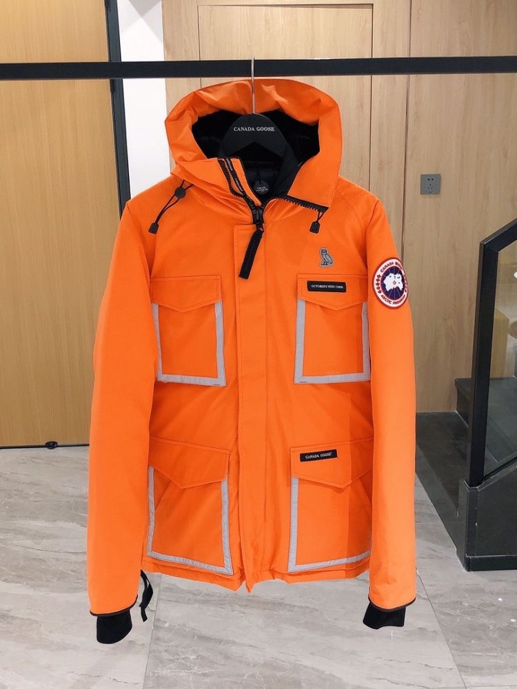 Парка Женский, Мужской CANADA GOOSE Значки оранжевый Политекс, размер ...