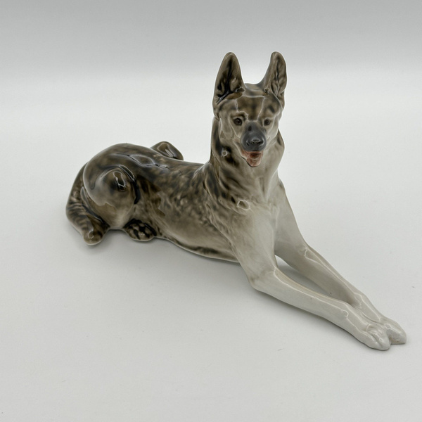 Статуэтка винтажная Немецкая овчарка, скульптор В.С. Драчинская, фарфор, роспись, Ленинградский ...