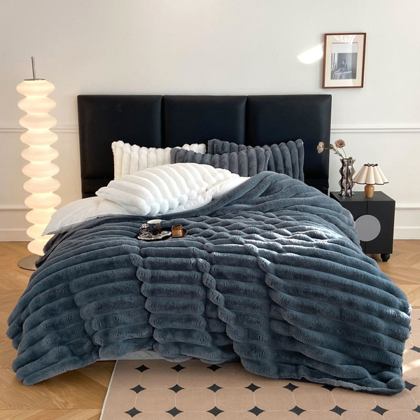 Покрывало на кровать 220х240, искусственный мех, Mency купить на OZON по низкой цене (1579080675)