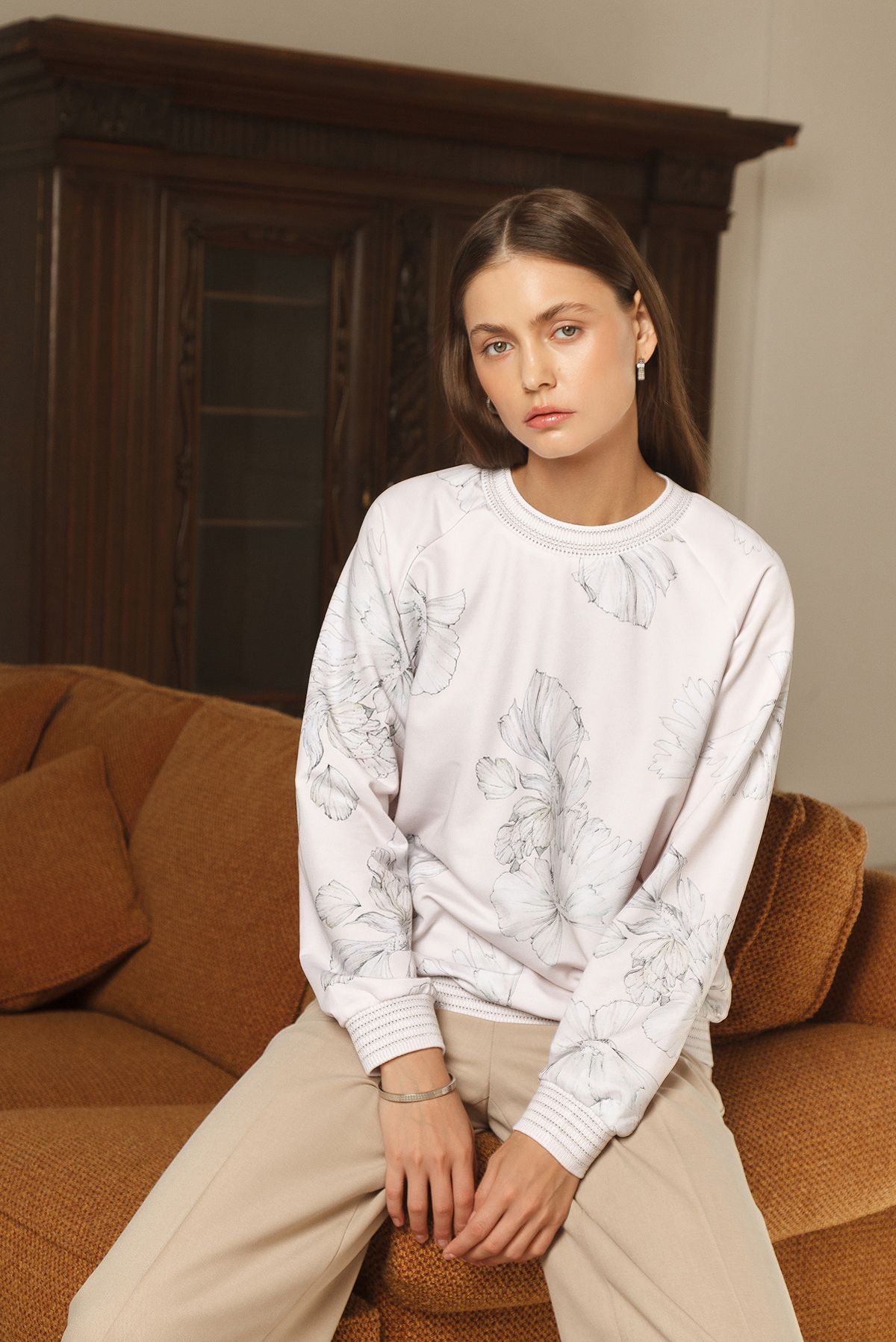 Свитшот Женский ALEXANDER BOGDANOV коричневый, бежевый Без застежки ...