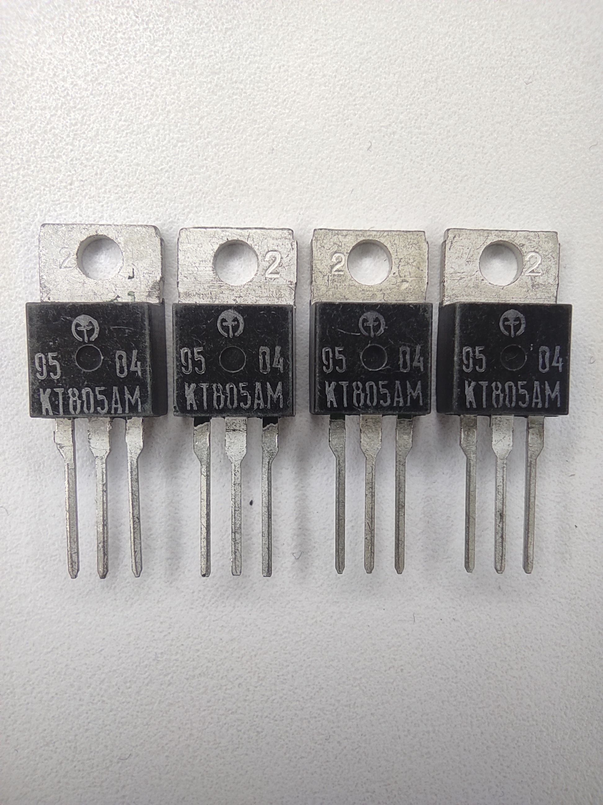4шт. Транзистор КТ805АМ, 5/8А, 60В, корпус ТО-220 купить на OZON по ...