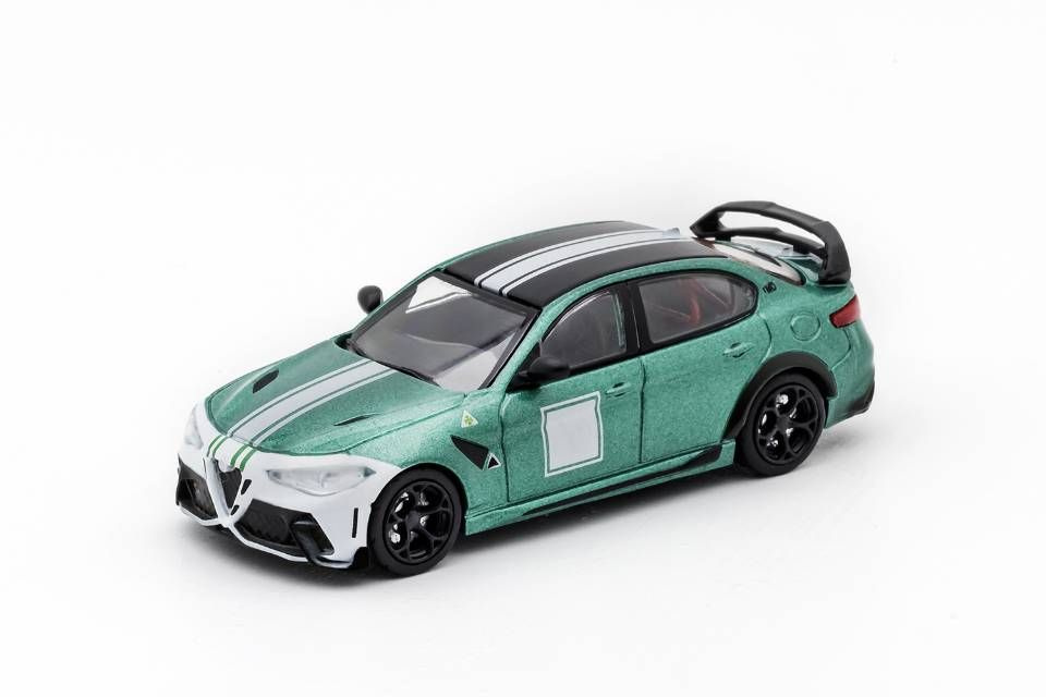 Модель коллекционная DCT Alfa romeo GTAm A Alloy car model - купить в ...