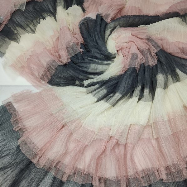 Ткань с оборками из разноцветной сетки в виде соломки, 120 г/м2, 1.0м*1 ...