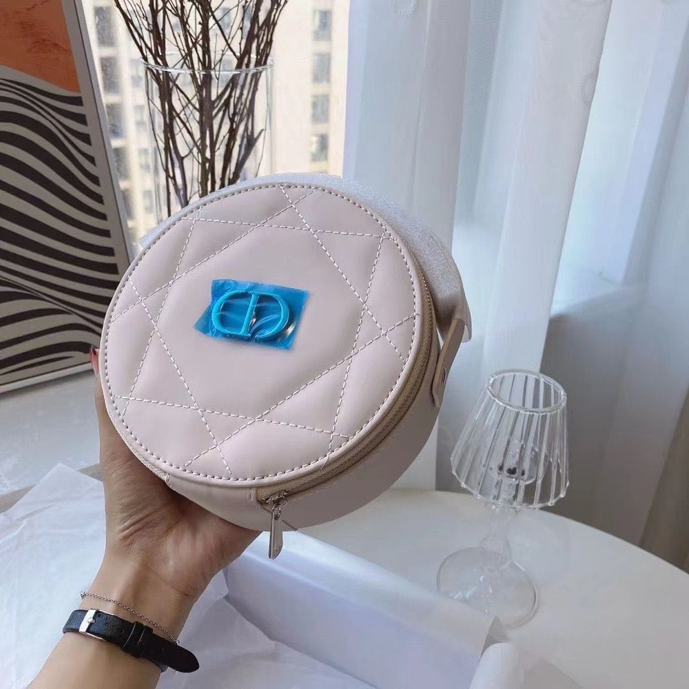 Косметичка Dior с зеркалом - купить по выгодным ценам в интернет ...