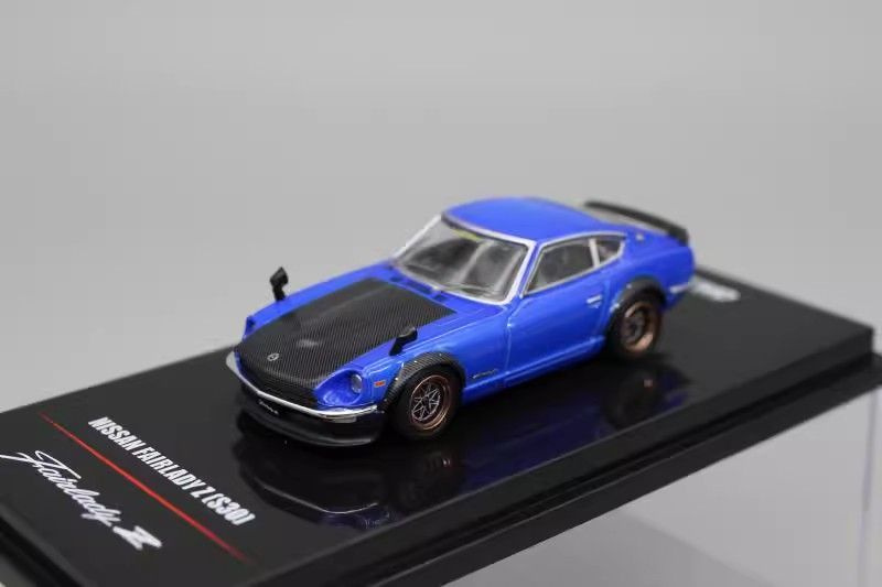 Модель коллекционная INNO 1/64 Nissan Fairlady Z S30 240Z синий Покрытие из углеродного волокна ...