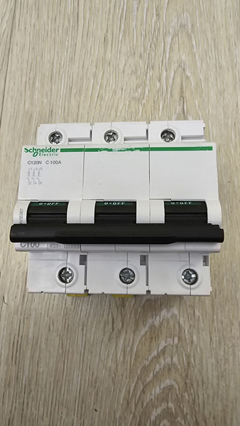 Автоматический модульный выключатель Schneider Electric 3полюса C 100А ...