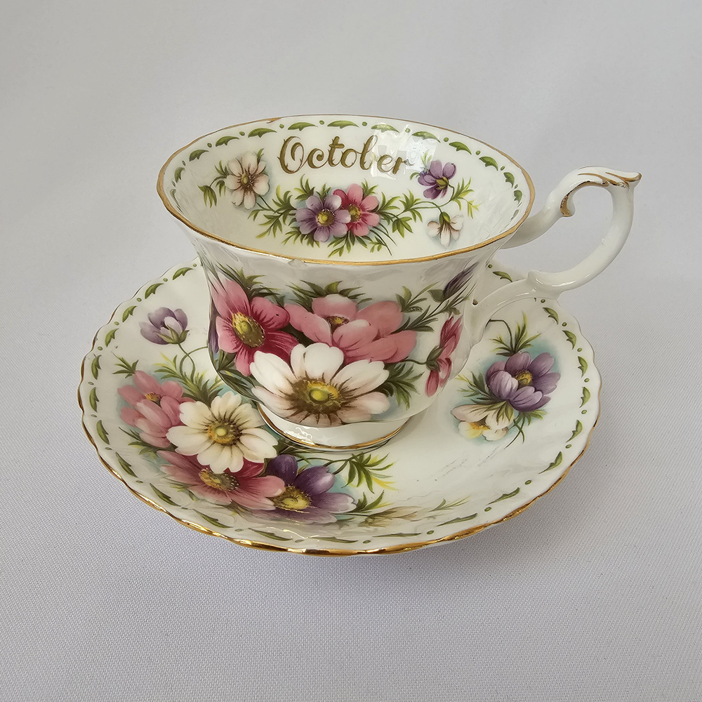 Чайная пара Royal Albert. Серия "Цветок месяца". Англия. Костяной ...