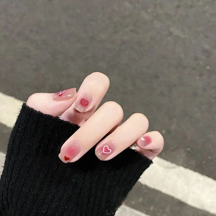Накладные ногти с дизайном 24 шт клей с клеем длинные с сердечками