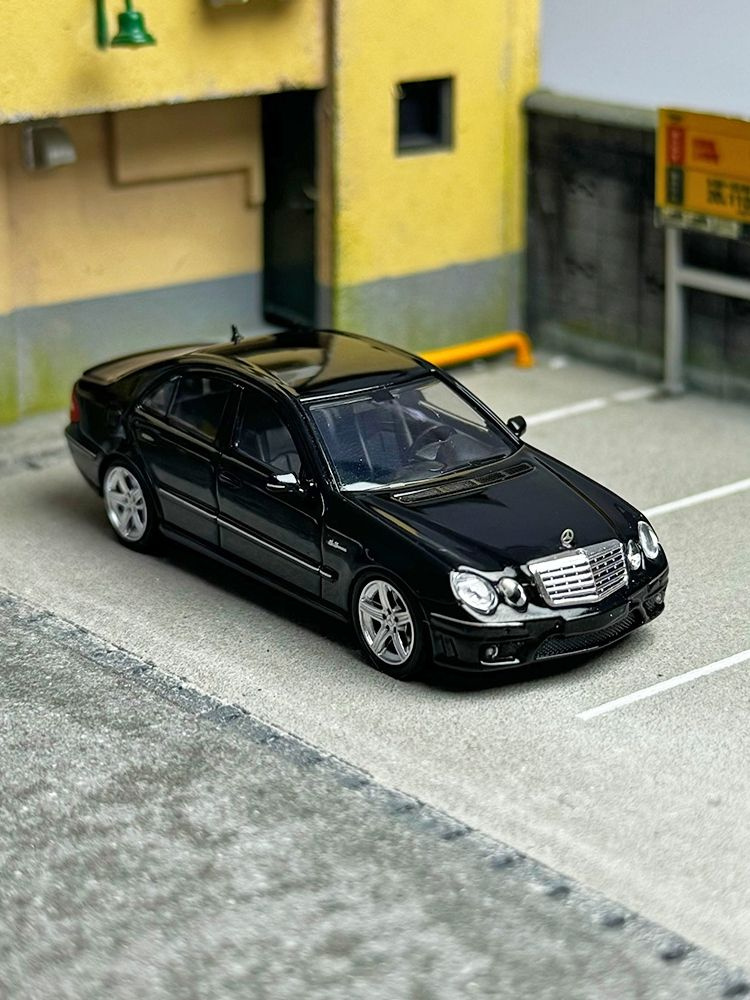 MK MODEL 1:64 Mercedes-Benz E63 W211 Легковая модель автомобиля купить ...