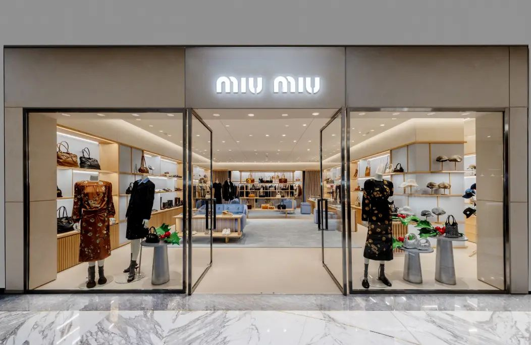 Майка Женский Miu Miu темно серый размер 42 Хлопок Повседневный Китай облегающий Надписи