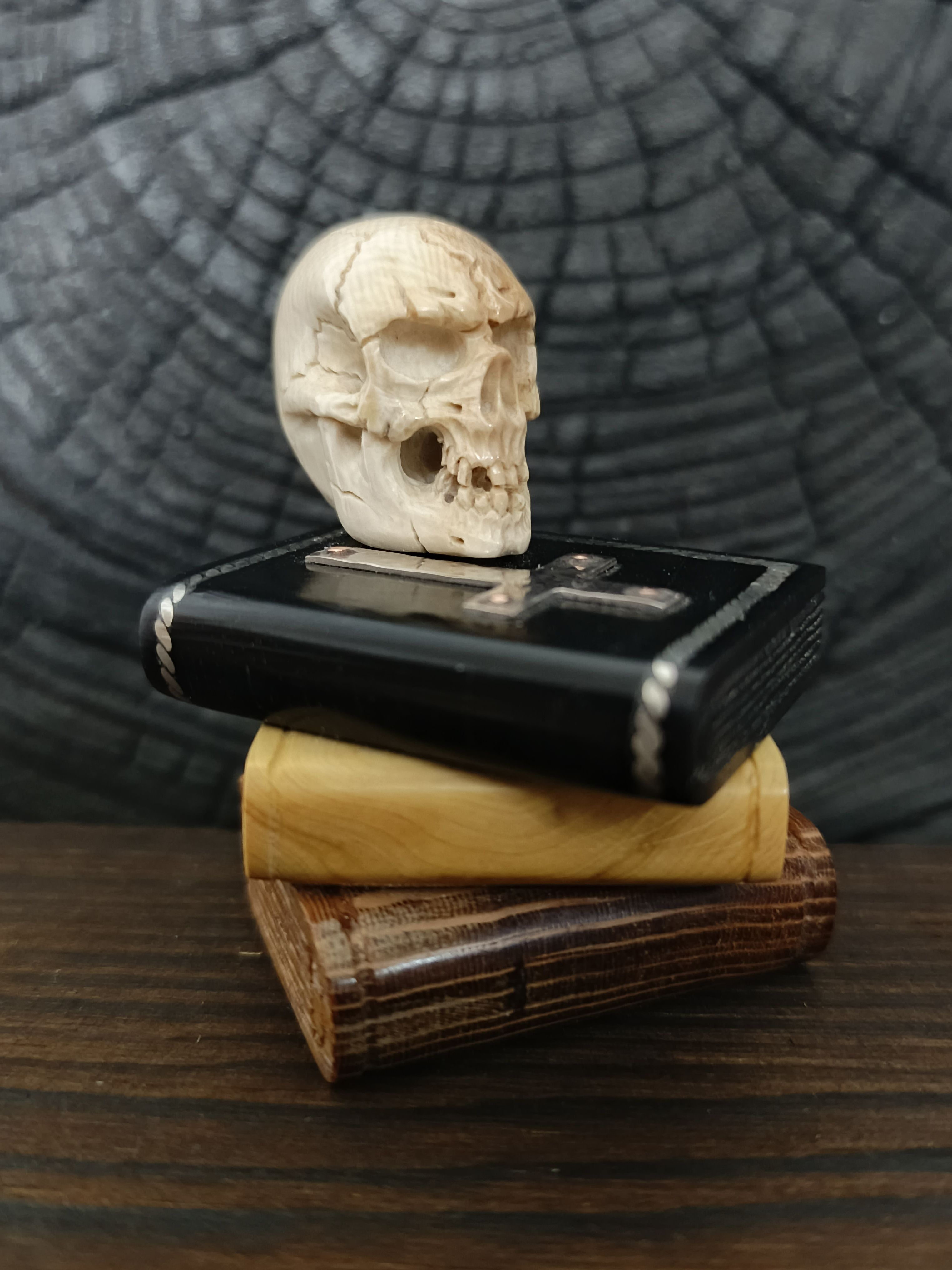 Статуэтка "memento Mori" купить на OZON по низкой цене (1983947549)