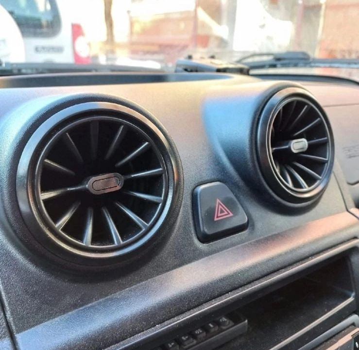 Дефлектор воздуховодов AMG без подсветки на Лада Гранта, Калина 2 ...