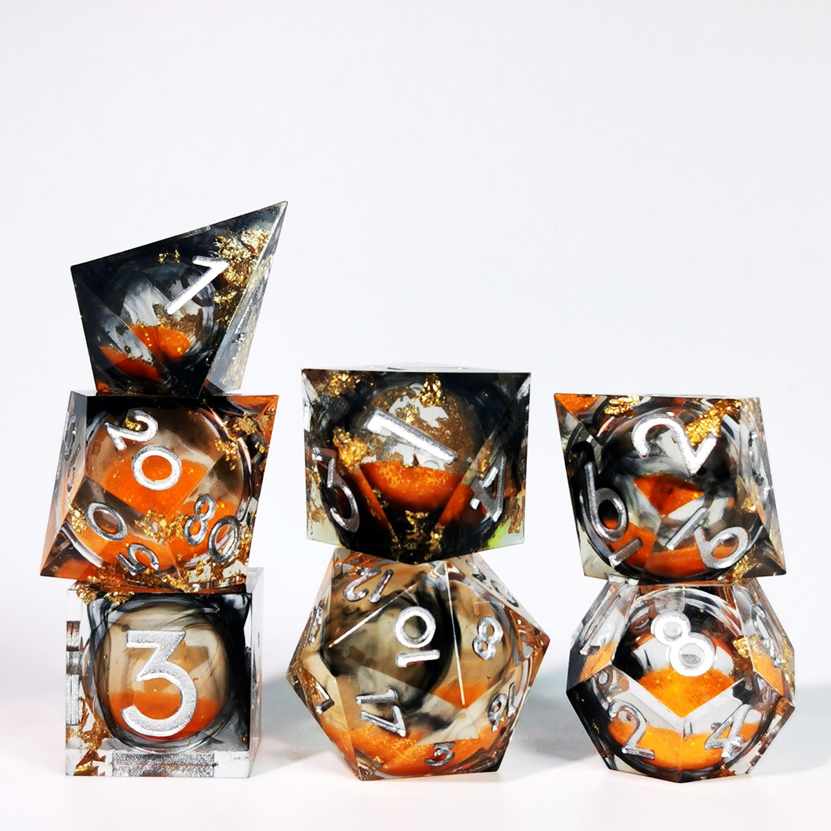 Ручные кубики днд из смолы - Золотые острые края, дайсы для Dungeons ...