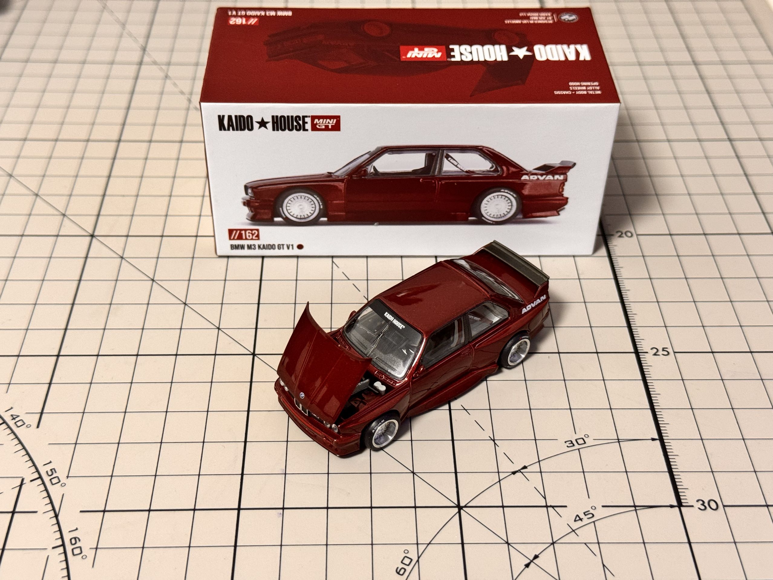 Машинка 1:64 Kaido House + MINlGT BMW M3 (E30) Kaido GT V1 KHMG162 ...