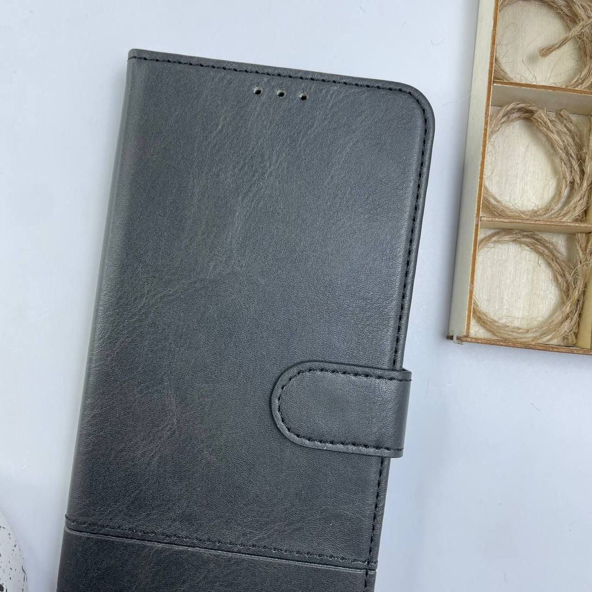 Чехол книжка для Tecno Spark 30 4g C магнитной застежкой Техно Спарк 30 4g C отделением под