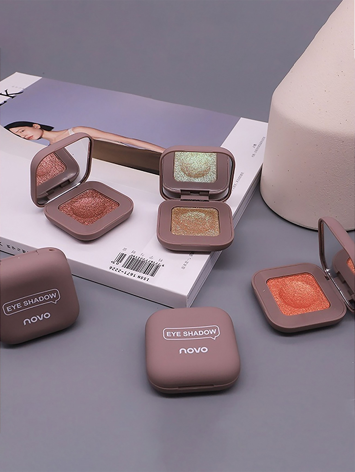 NOVO Flash Pearl Mono Eyeshadow Долговечное покрытие, легкое нанесение ...